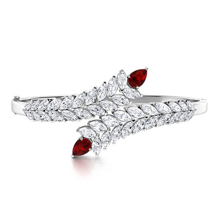 Fragrant Bangle with Pear Garnet, VS Diamond | 6.32 carats Tear Drop ...