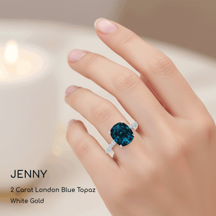Jenny Ring with Cushion cut Garnet, SI Diamond | 2.8 carats Rectangle ...